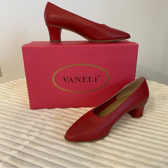 Vaneli | Shoes | Flash Sale Vaneli Red Skye Square Heel Pump New In Box ...